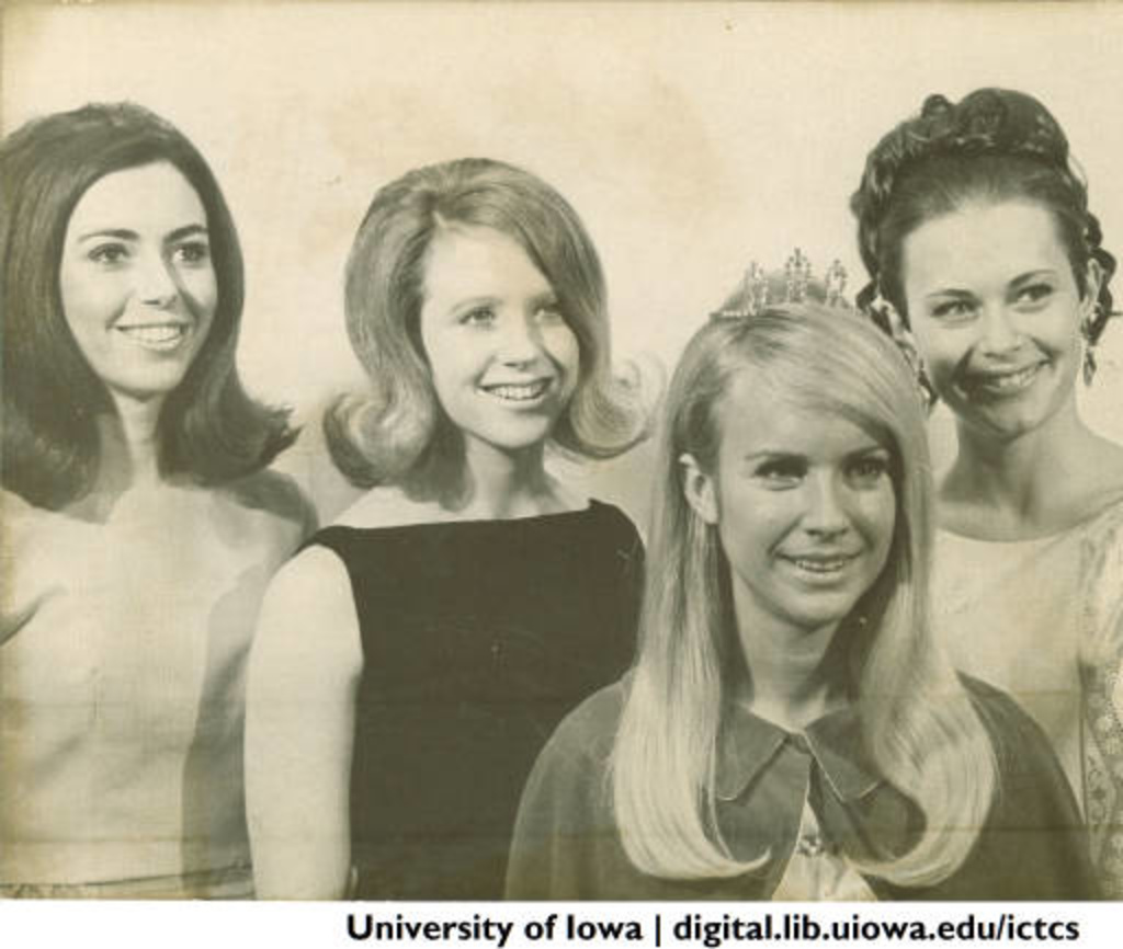 History | Homecoming - The University of Iowa